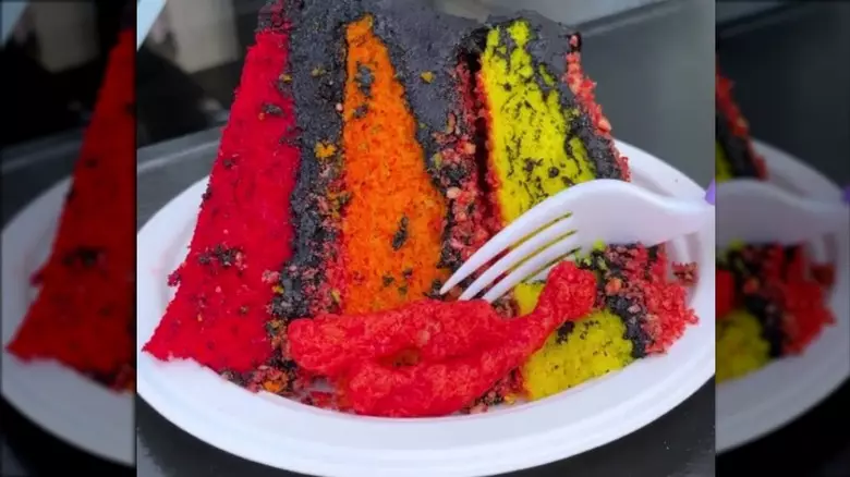 Flamin 'Hot Cheetos Cake