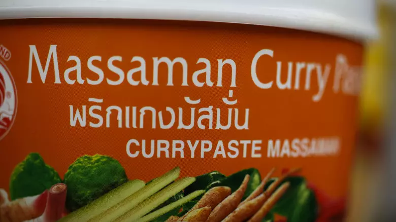 fitoeran-tsakafo voasary massaman curry paste