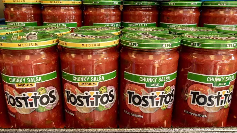 Poháre robustnej salsy Tostitos