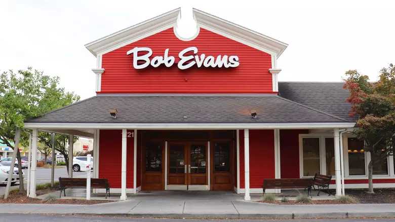 Bob Evans bên ngoài Maryland