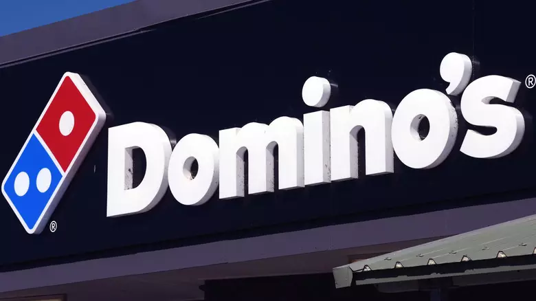 Enseigne du logo de la devanture de Domino's