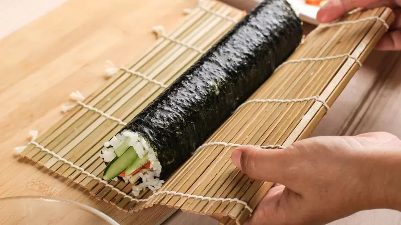 Koreako kimbap roll bat