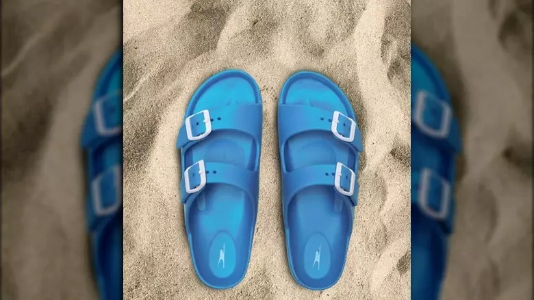 Aqua sandals daga Aldi