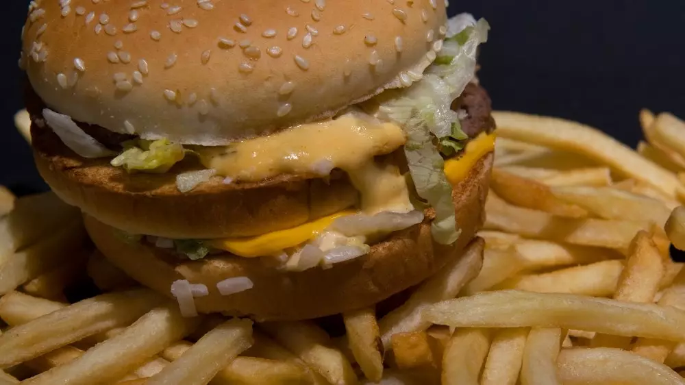 Big Mac và khoai tây chiên