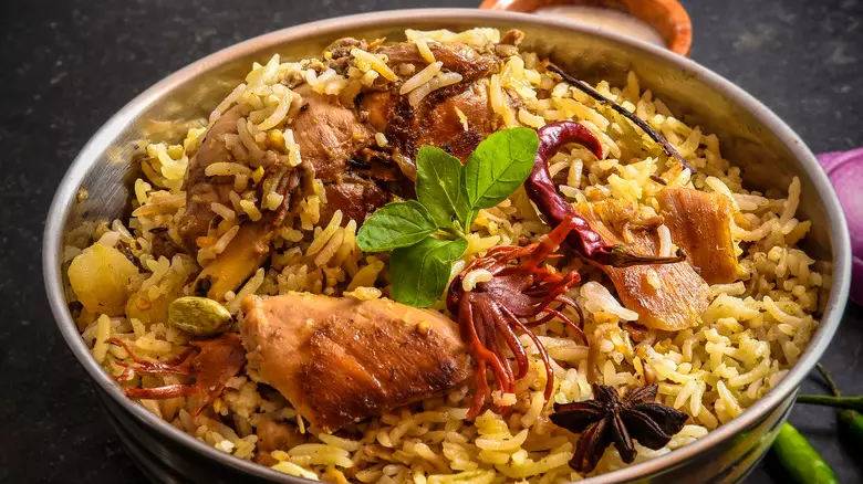 Biryani i pulës