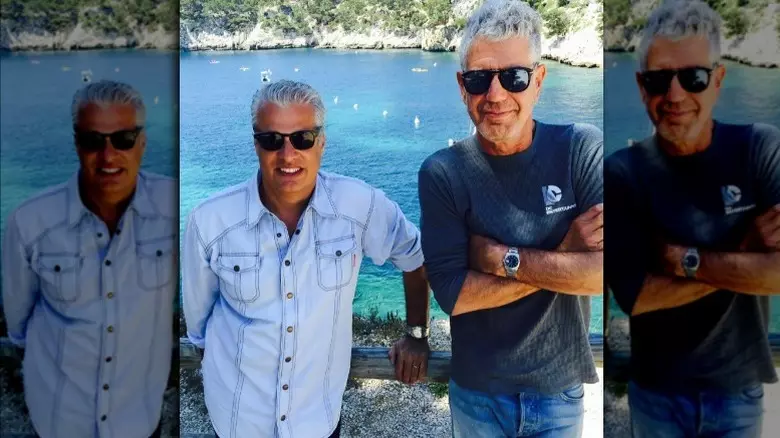 Eric Ripert thiab Anthony Bourdain taug kev