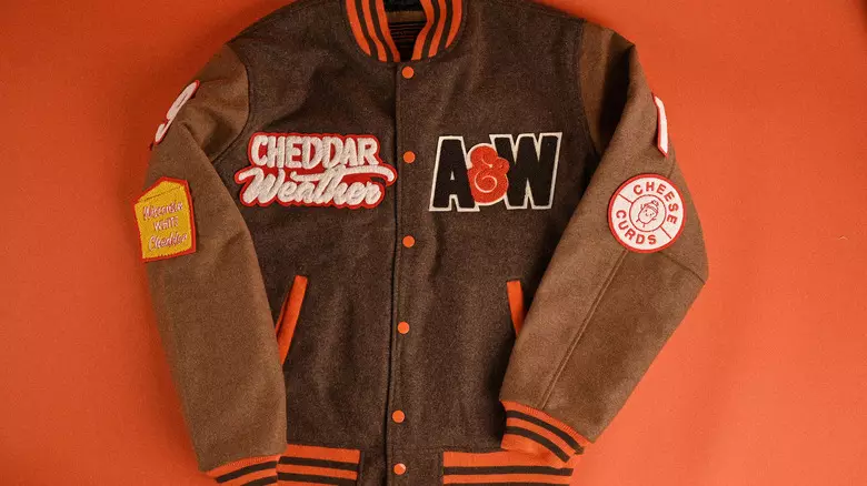 A&W Cheddar Weather Letterman-jackan