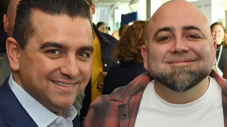 Buddy Valastro dan Duff Goldman tersenyum