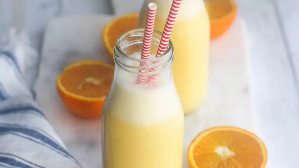 Reçeteya Orange Julius bi çolan re xizmet kir