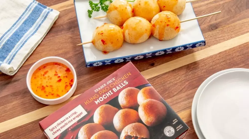 Pripravené kung pao kuracie mochi guľôčky