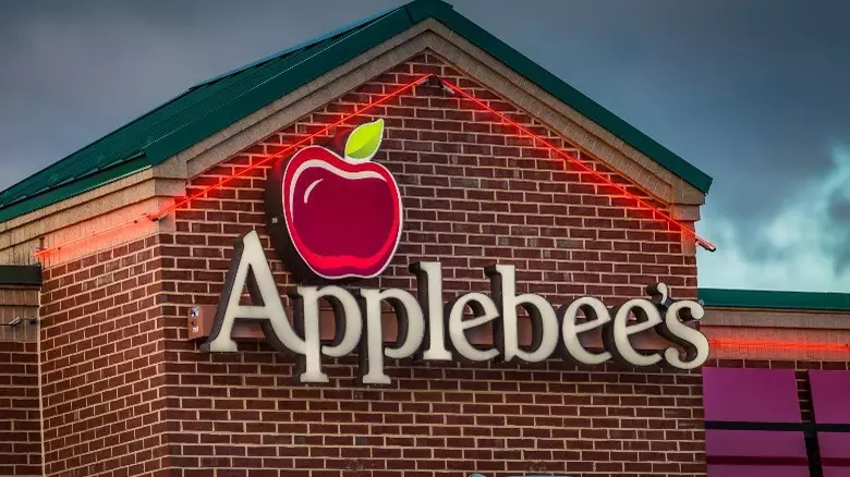 Ang logo sa restawran sa Applebee