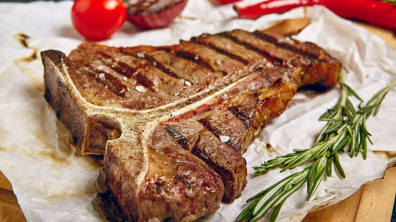 I-T-bone steak