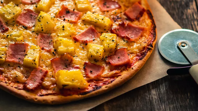 hawaiian pizza