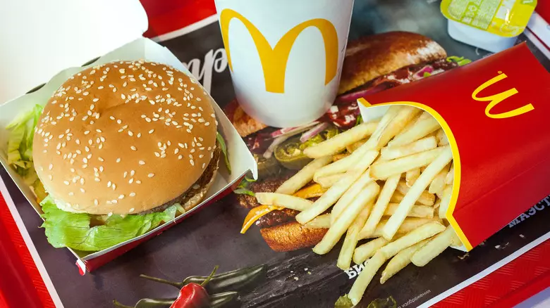 McDonald's fries za Kifaransa na burger