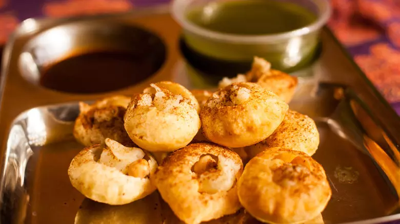 viks chaat pani puri