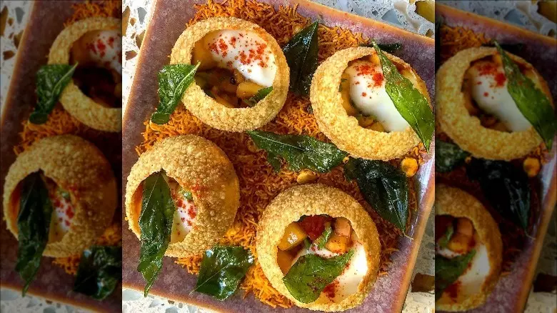 pani puri sul piatto