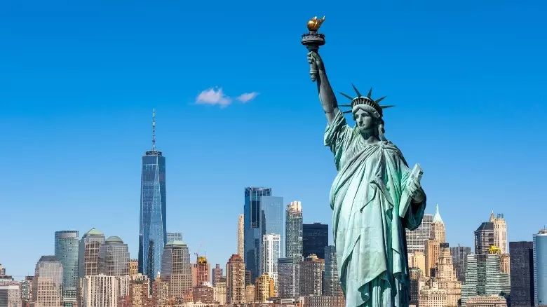 Szabadság-szobor New York város látképe