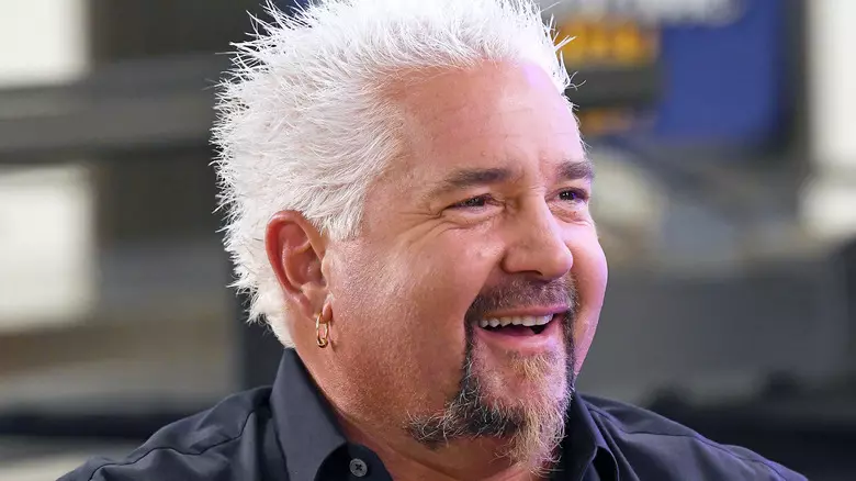 Guy Fieri se smeji