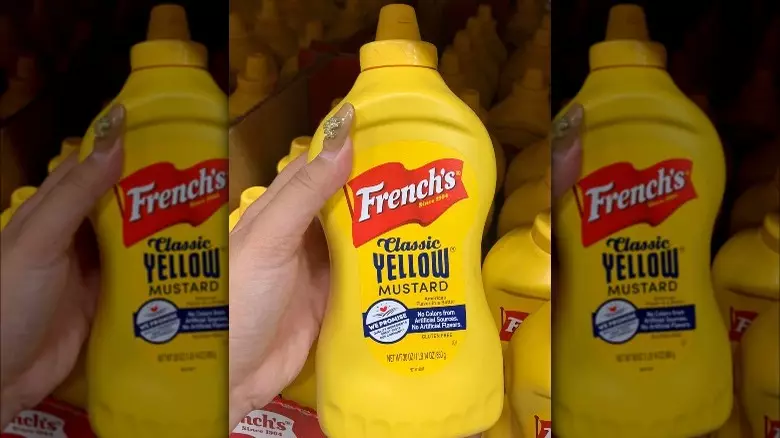 Bote ng classic na yellow mustard ng French