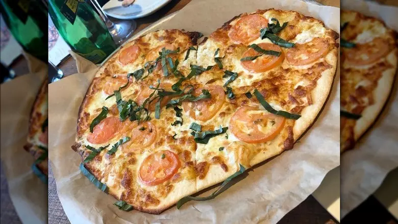 Kalifornië Pizza Kombuis hart pizza