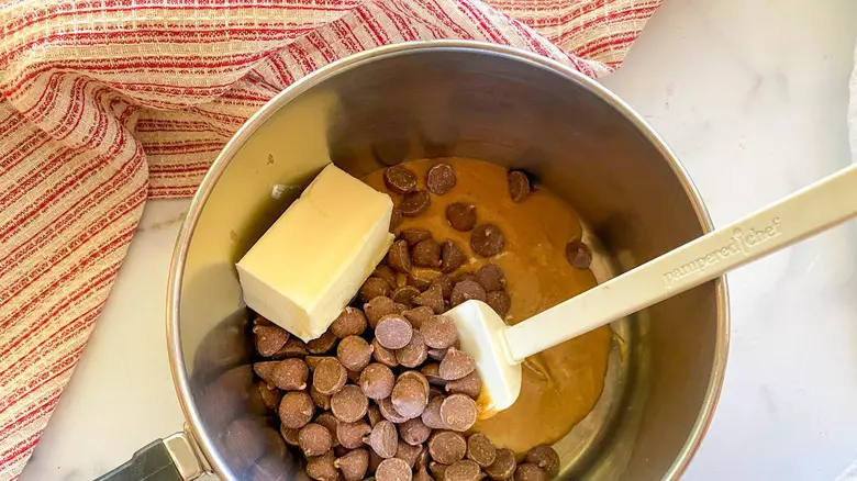 saucepan karo butter, coklat, butter kacang