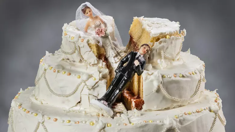 Daralan düğün pastası