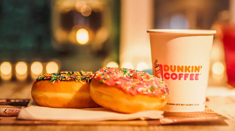 Dunkin Donuts και καφές