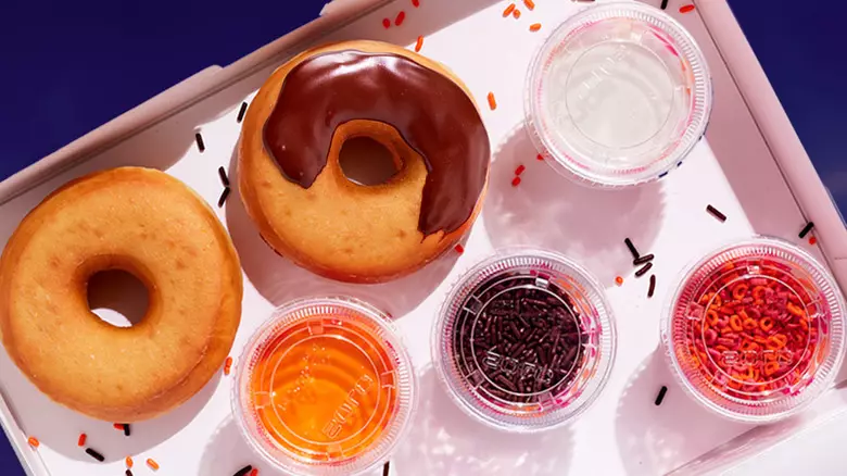 Dunkin' Halloween DIY fánk díszítő készlet