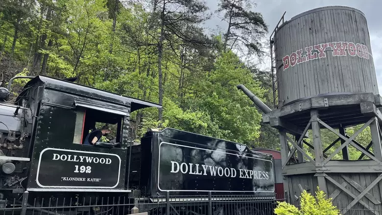 dollywood røgfyldte bjerg christmas express tog indretning