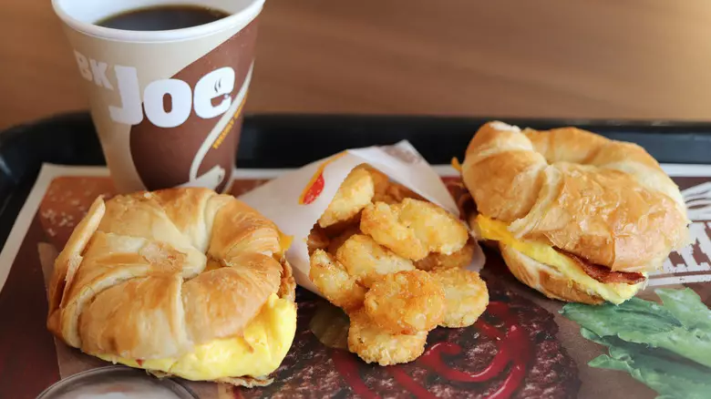 Три блюда для завтрака Burger King