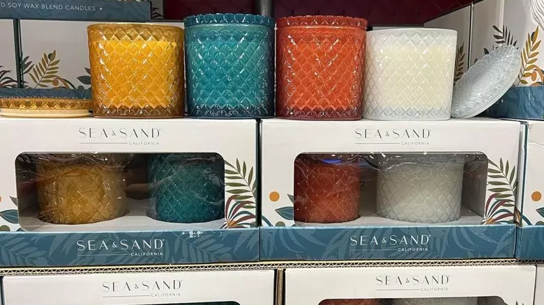 As velas multicoloridas da Costco