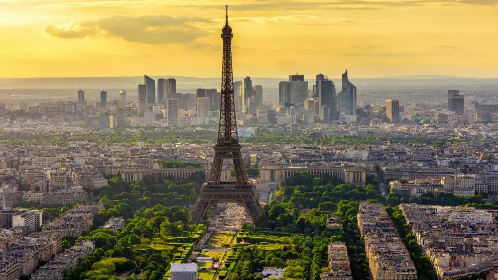 El primer chef famoso vino de París.