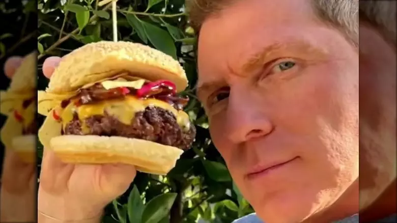 Bobby Flay bil-burger imqareb