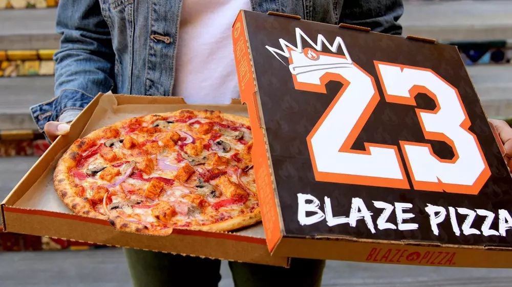 Ang 23 Lebron James pie sa Blaze Pizza