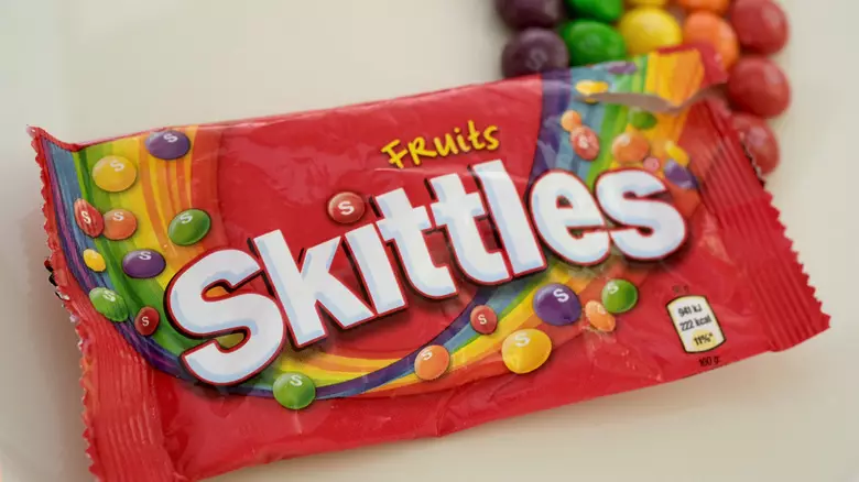 skittles مٺائي جو ٿلهو