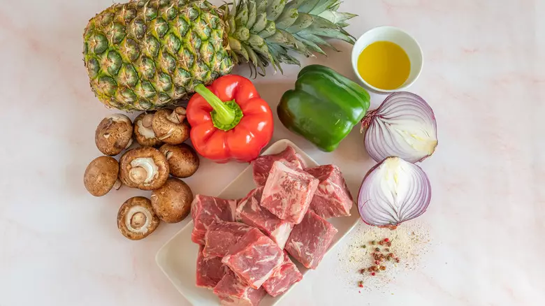 ingrediënten voor gerookte steak kabobs