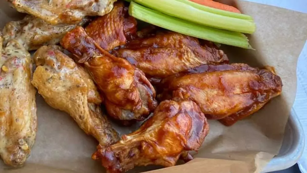 Mapiko Otsekemera a BBQ ochokera ku Buffalo Wild Wings