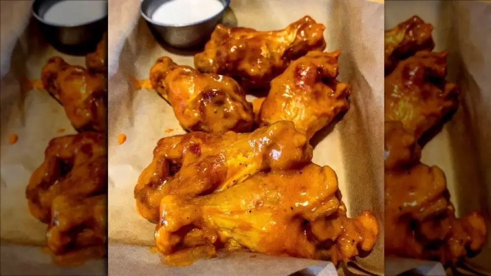 Mapiko a Garlic Onunkhira ochokera ku Buffalo Wild Wings