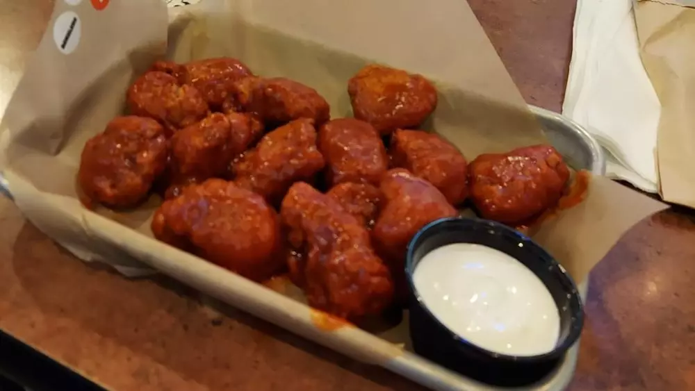 Горячие крылышки барбекю от Buffalo Wild Wings