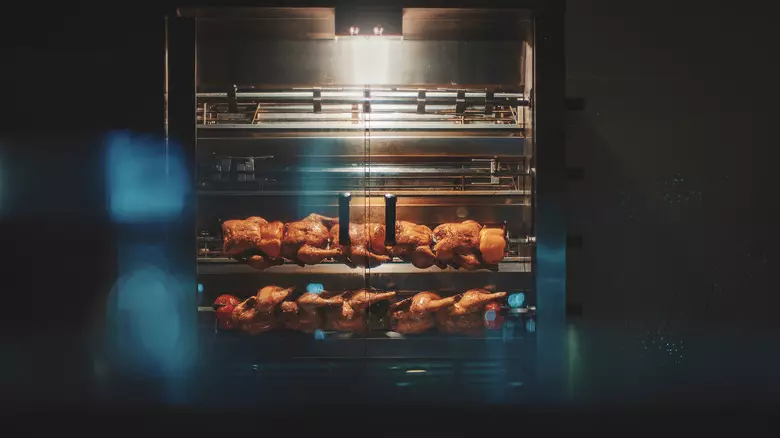 Rotisserie توخۇ پىشۇرۇش