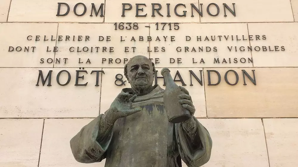 Dom Perignon, sharob ishlab chiqaruvchi rohib