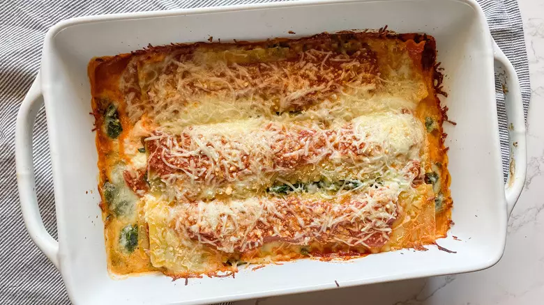 Lasagna မုန့်ဖုတ်ပြီးနောက် ပြီးပါပြီ။