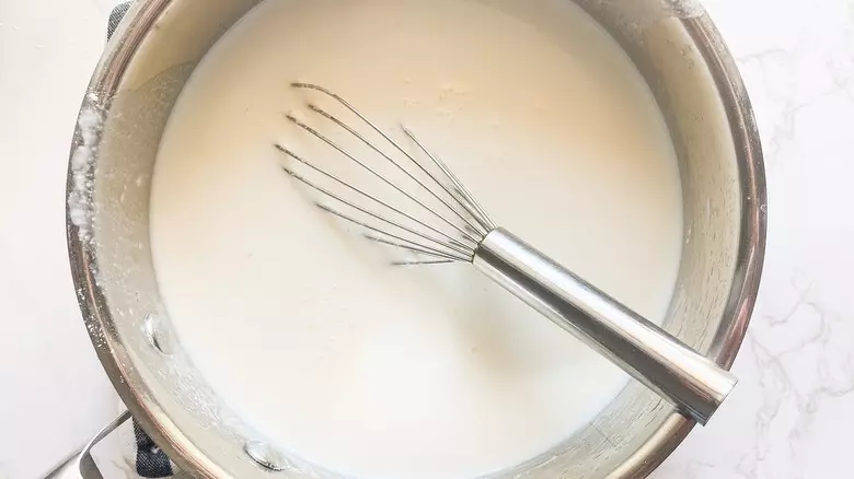 faire de la sauce béchamel