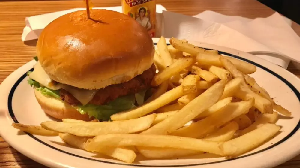 IHOP's Spicy Buffalo Inkoko Sandwich