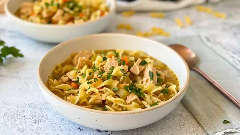 ració de sopa de gall dindi