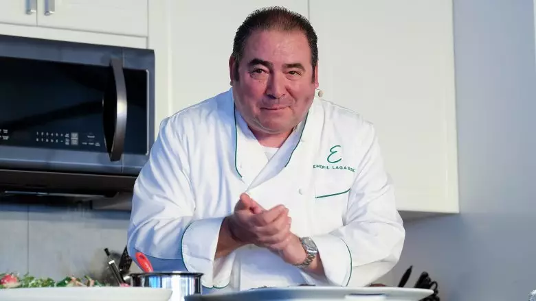 Emeril Lagasse-iň iýmit torunyň sergisi näme üçin ýatyryldy?