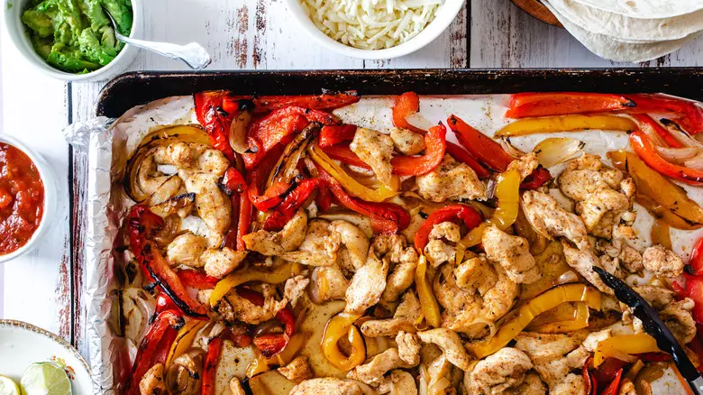 sheet pan chicken fajitas pranzu