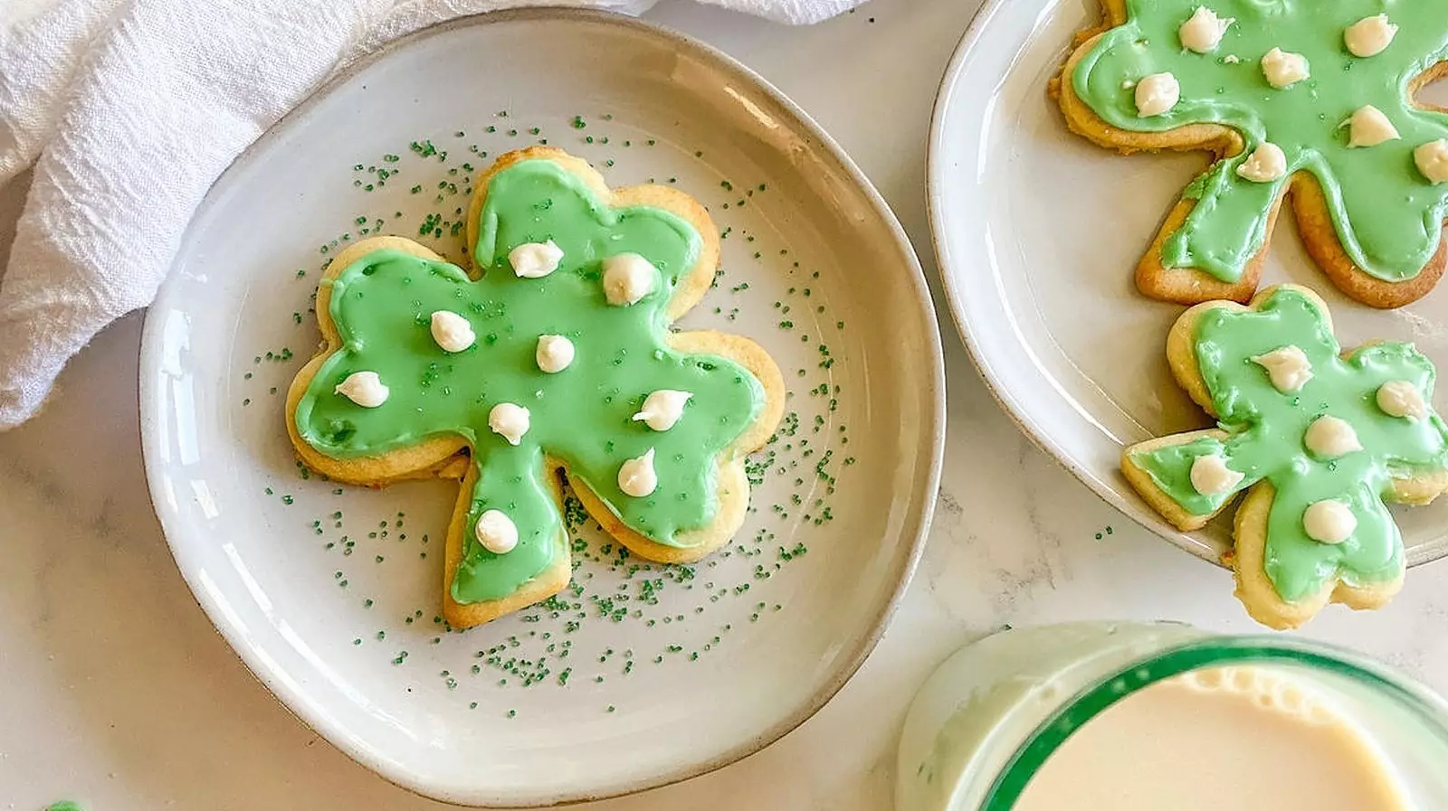 Receta e biskotave me sheqer shamrock