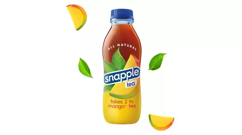 သရက်သီးလက်ဖက်ရည် Snapple သို့ နှစ်လုံးယူပါ။