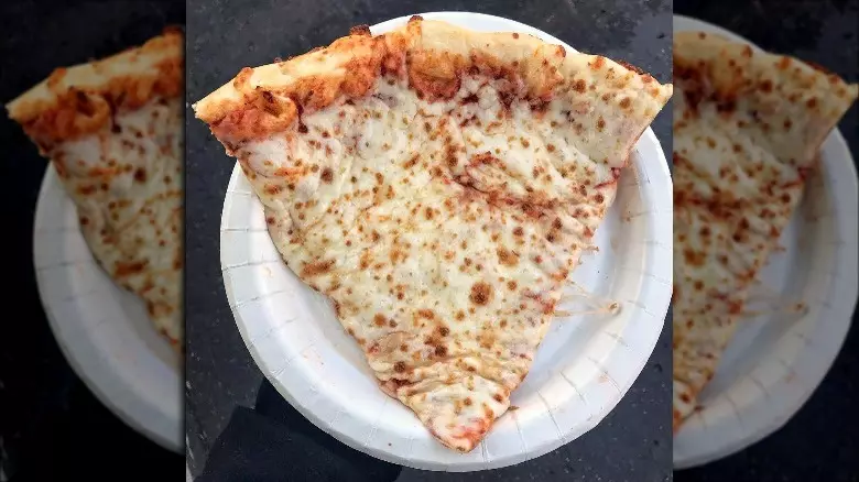 costco fromazy pizza